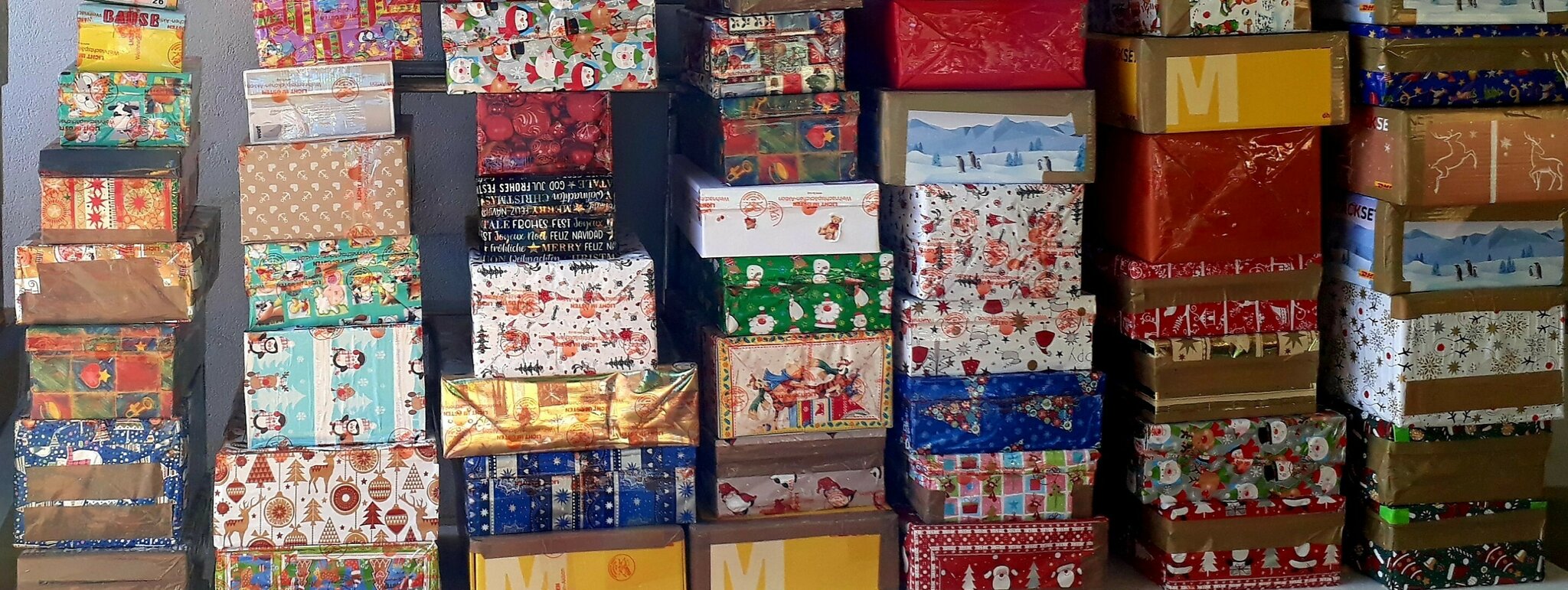 Weihnachtsaktion LICHT IM OSTEN: "Ein Päckchen Liebe schenken" - Eckental