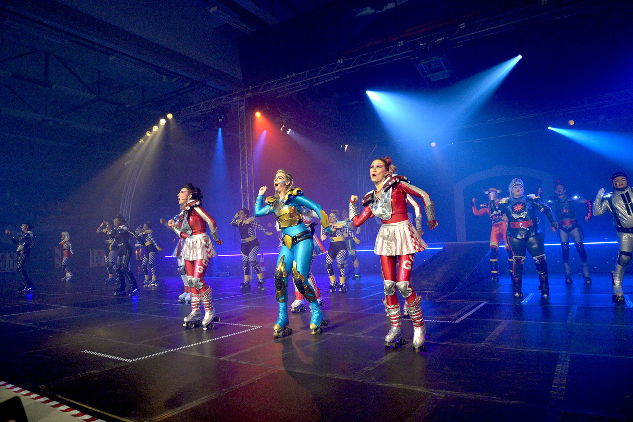 Hero City Rollers werden 30: Das Jubiläum wird mit "Race Cars" gefeiert ...