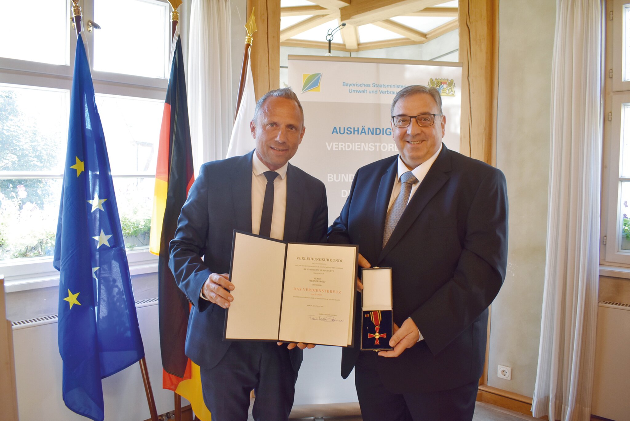 Gräfenbergs Ex-Bürgermeister geehrt: Verdienstkreuz für Werner Wolf