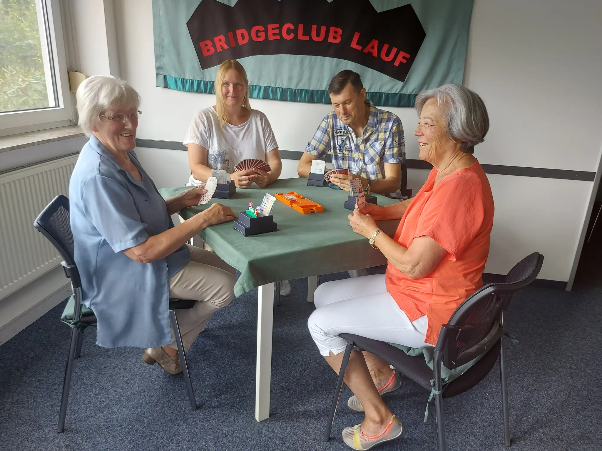 1. Bridge-Club Lauf: Bridgeturnier mit Bowle gut besucht - Eckental